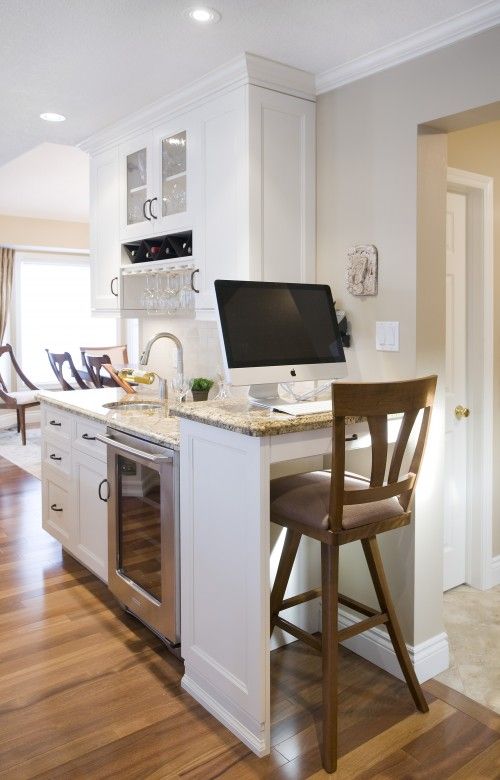 25 Ideas To Incorporate An Office Nook Into A Kitchen - DigsDigs
