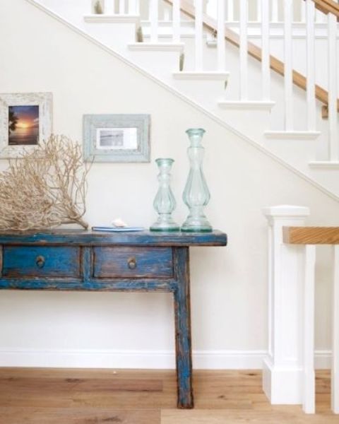 25 Ideas To Style A Beach Or Coastal Console - DigsDigs