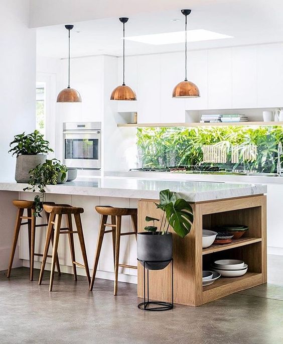 25 Trendy Window Backsplashes With Pros And Cons - DigsDigs