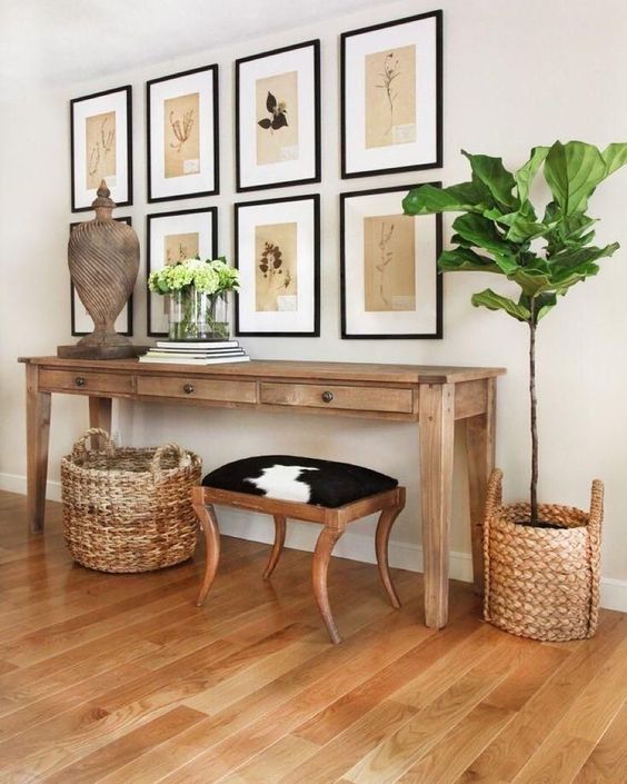 25 Ideas To Style Your Console Table For Summer - DigsDigs