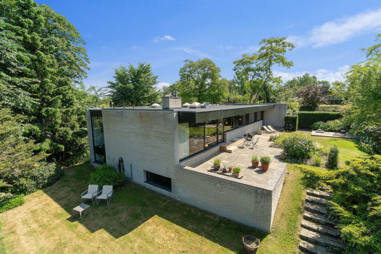 Light-Filled Mid-Century Modern Danish Home - DigsDigs