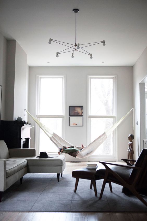 25 Relaxing Ideas To Rock A Hammock Indoors - DigsDigs