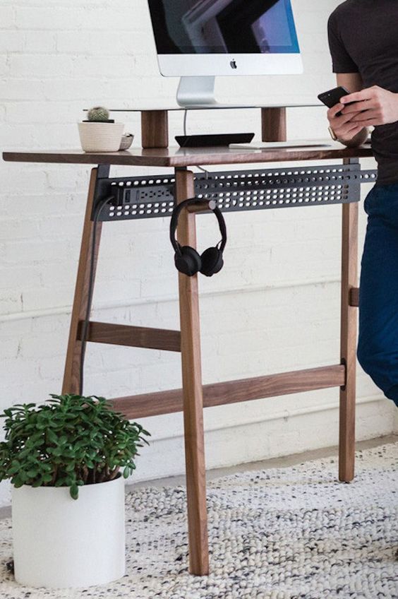 Standing Desks: 3 Tips And 23 Cool Examples - DigsDigs