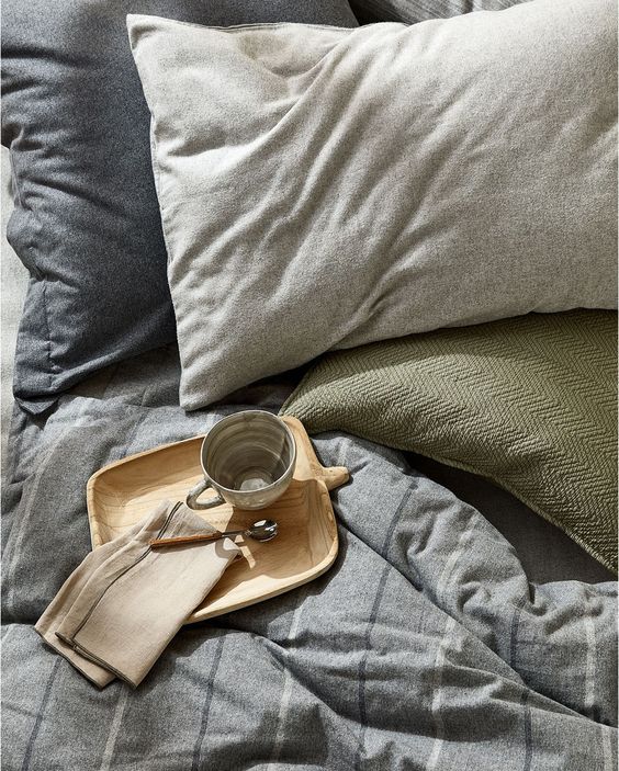 25 Easy Fall Touches To Your Home Decor - DigsDigs