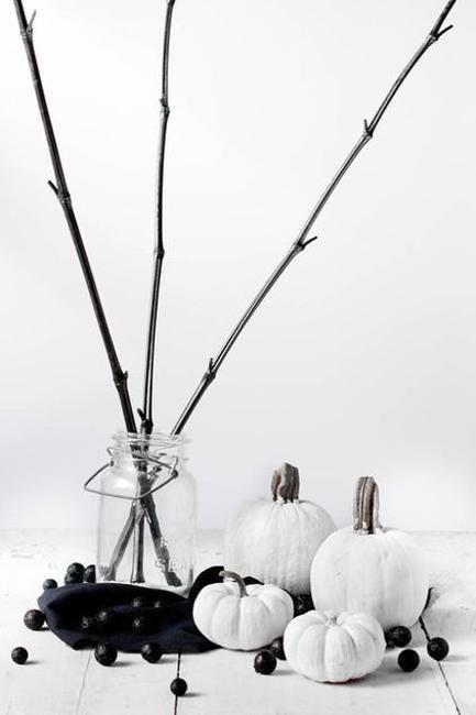 25 Stylish Modern Halloween Decor Ideas - DigsDigs
