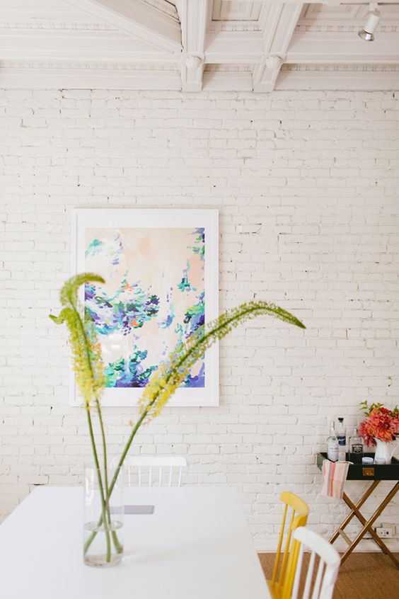 25 Whitewashed Walls Ideas For An Edgy Space - DigsDigs