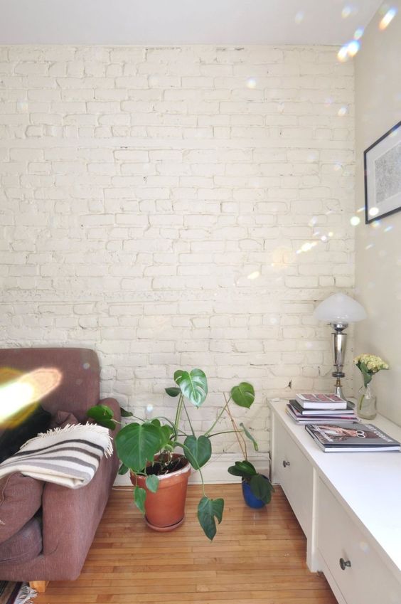 25 Whitewashed Walls Ideas For An Edgy Space - DigsDigs