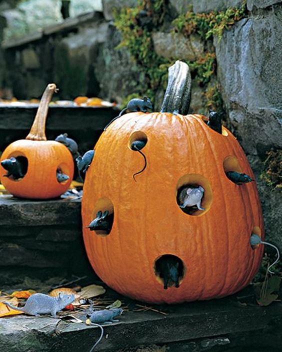 24 Spooky Natural Halloween Decor Ideas - DigsDigs