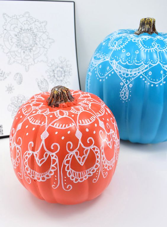 25 Trendy Boho Halloween Decor Ideas - DigsDigs