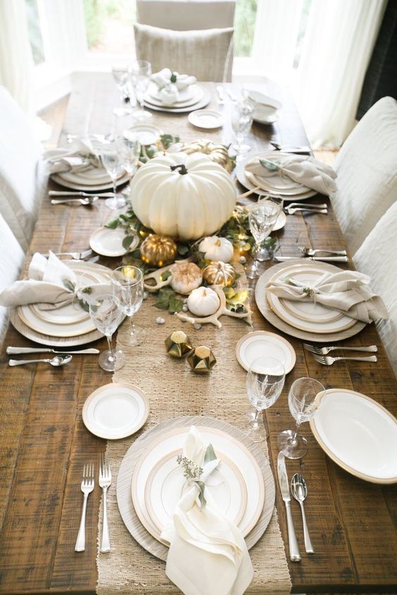 25 Neutral Thanksgiving Home Decor Ideas - DigsDigs