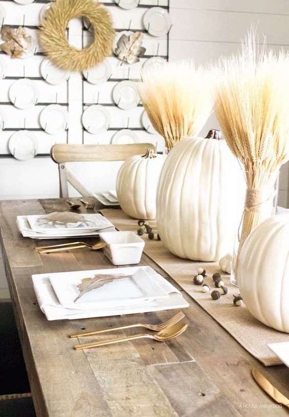 25 Neutral Thanksgiving Home Decor Ideas - DigsDigs