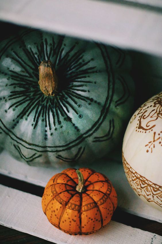 25 Trendy Boho Halloween Decor Ideas - DigsDigs 25 Trendy Boho Halloween Decor Ideas - DigsDigs
