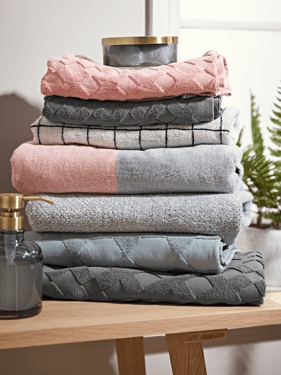 21 Airbnb Decorating Essentials And Accessories Digsdigs