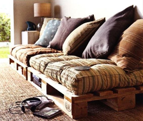 25 Pallet Beds And Daybeds For Indoors And Outdoors - DigsDigs