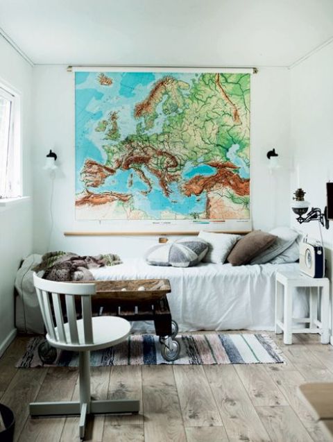 25 Ways To Incorporate Maps Into Home Decor - DigsDigs
