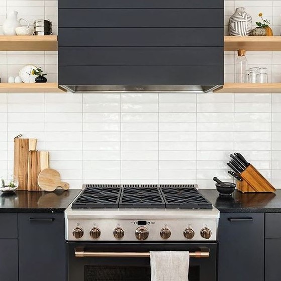 93 Edgy And Bold Skinny Tile Backsplashes - DigsDigs