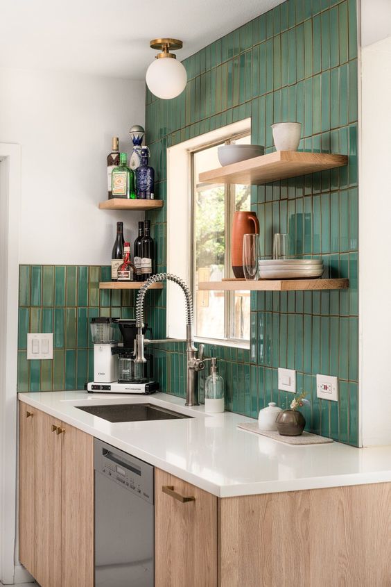93 Edgy And Bold Skinny Tile Backsplashes - DigsDigs