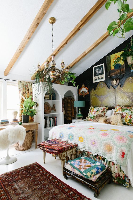 126 Bold Eclectic Bedroom Décor Ideas - DigsDigs