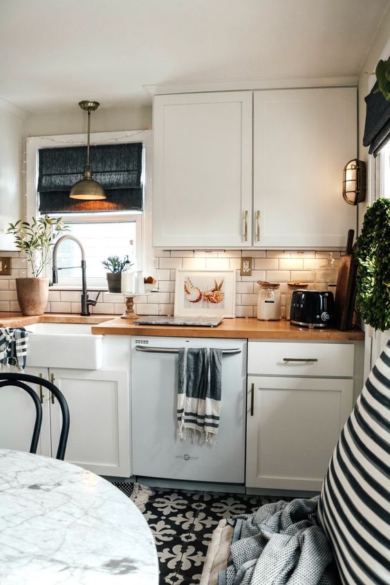 3 Types Of Kitchen Lights And 25 Examples - DigsDigs