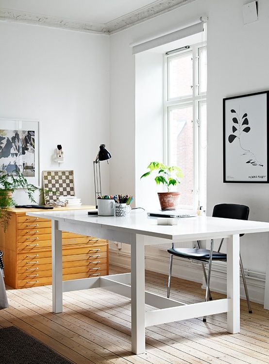 30 Timeless Neutral Home Office Décor Ideas - DigsDigs