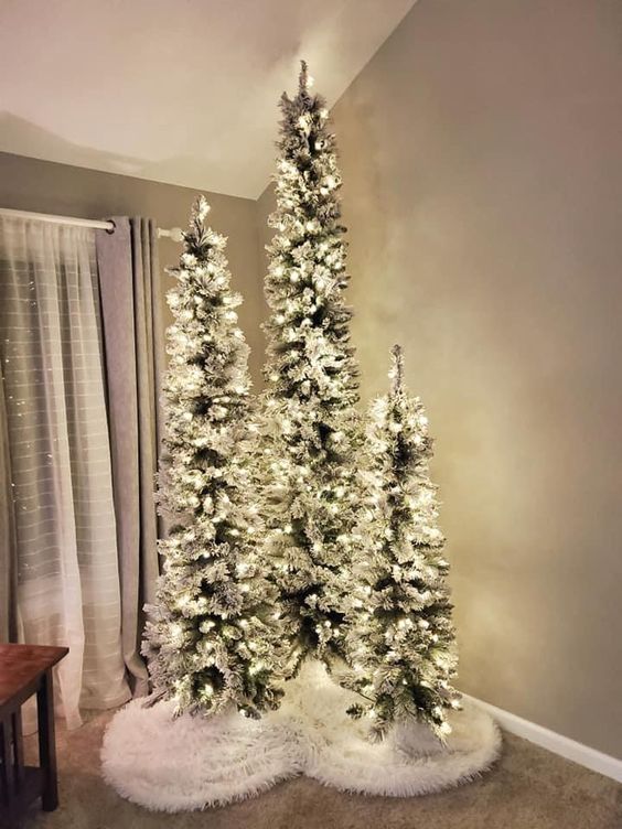86 Beautiful Multiple Christmas Trees Ideas - DigsDigs