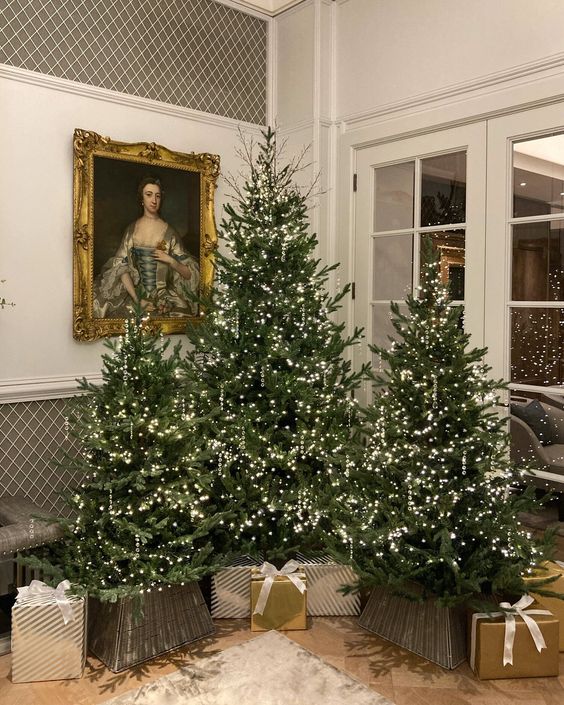 86 Beautiful Multiple Christmas Trees Ideas - DigsDigs