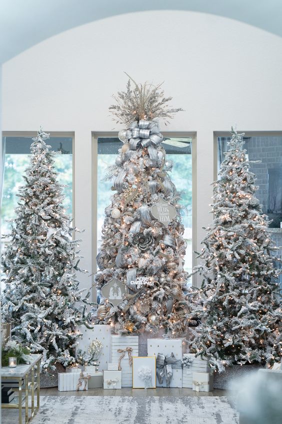 86 Beautiful Multiple Christmas Trees Ideas - DigsDigs