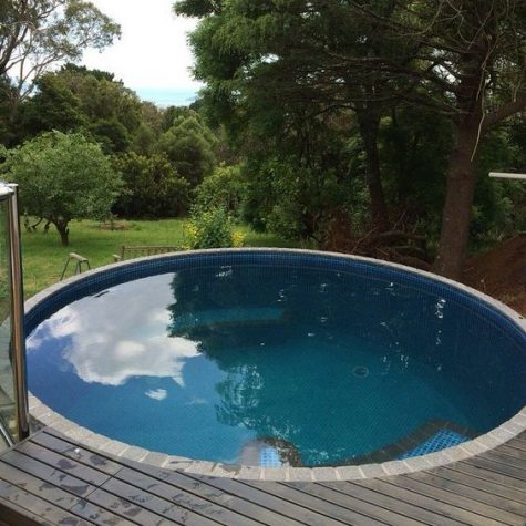 23 Round Pools You'll Never Want To Leave - DigsDigs