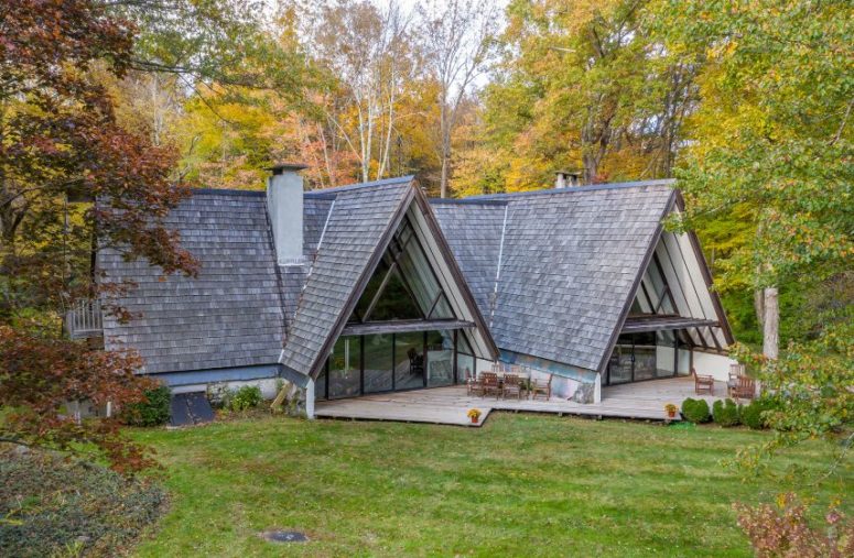 Mid-Century Modern House With A-Frame Sections - DigsDigs
