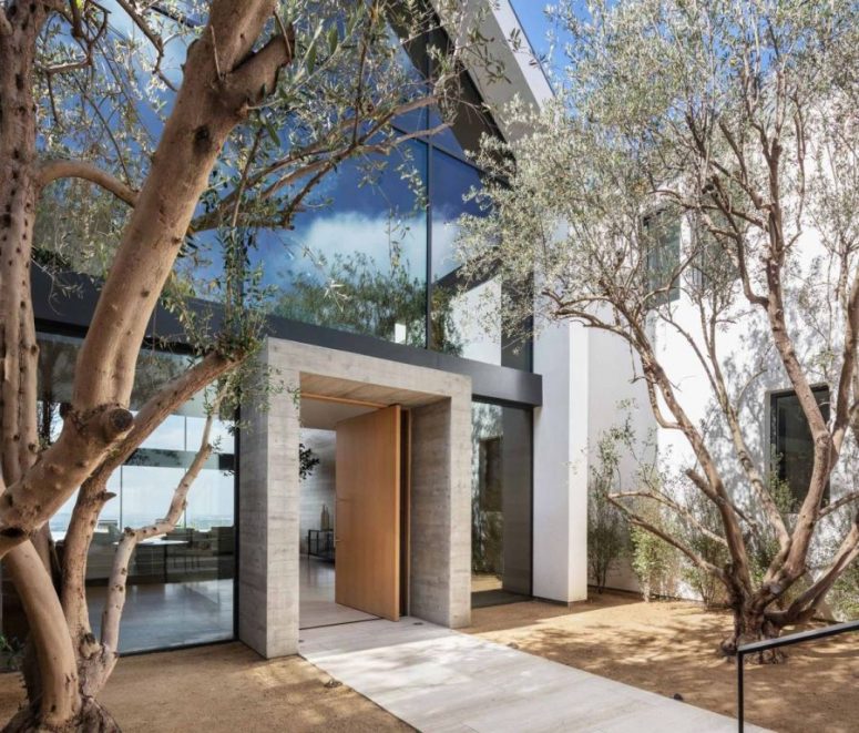 Contemporary House Of Three Gable Roof Volumes - DigsDigs