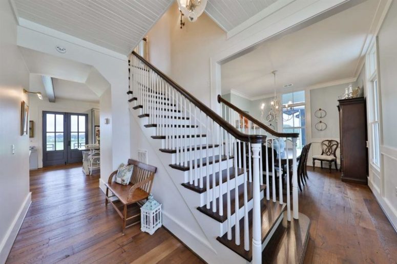 Modern Southern Farmhouse With Amazing Views - DigsDigs