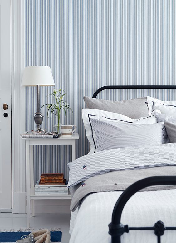 25 Striped Accent Walls For Your Home - DigsDigs