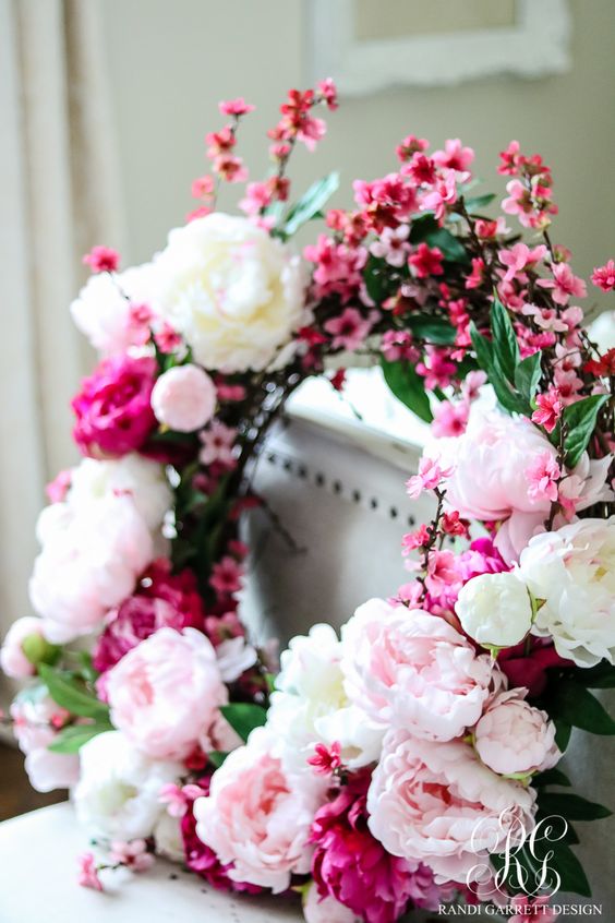 52 Gorgeous Spring Wreaths And Their Alternatives - DigsDigs
