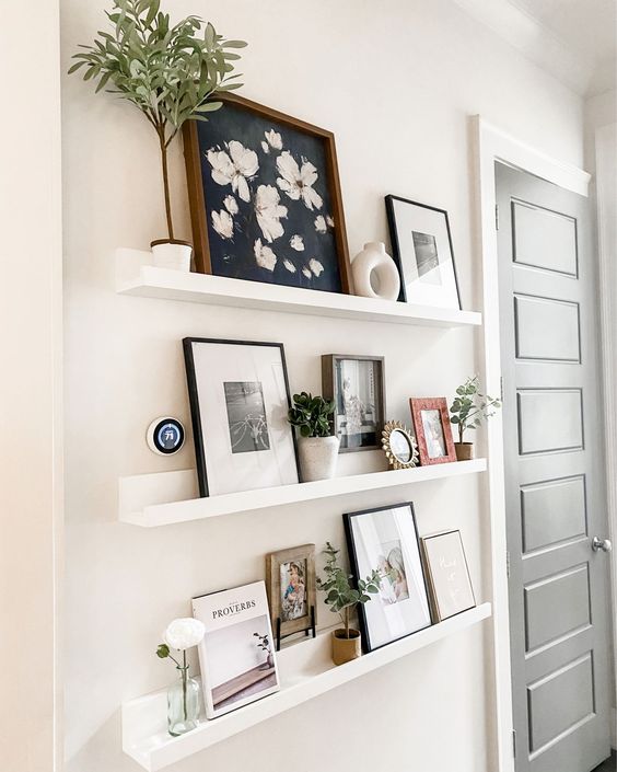 44 Inspiring Ledge Gallery Wall Ideas For Your Home - DigsDigs