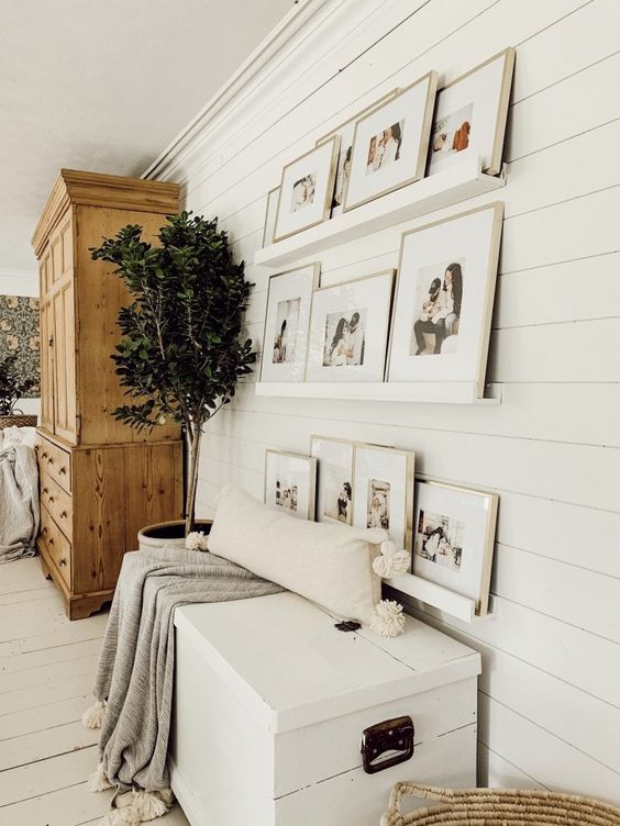 44 Inspiring Ledge Gallery Wall Ideas For Your Home - DigsDigs