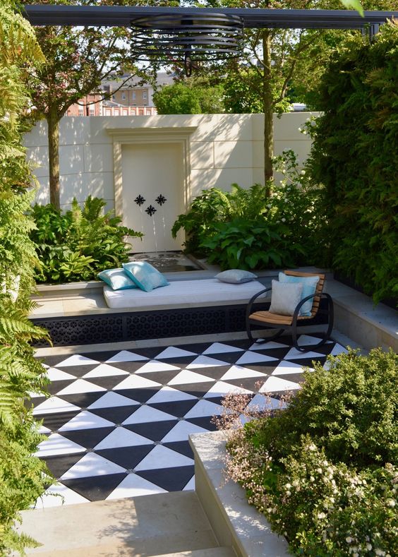 25 Welcoming And Stylish Sunken Patios And Decks - DigsDigs