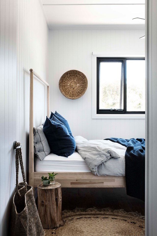 25 Lovely Modern Country Bedrooms That Invite In - DigsDigs
