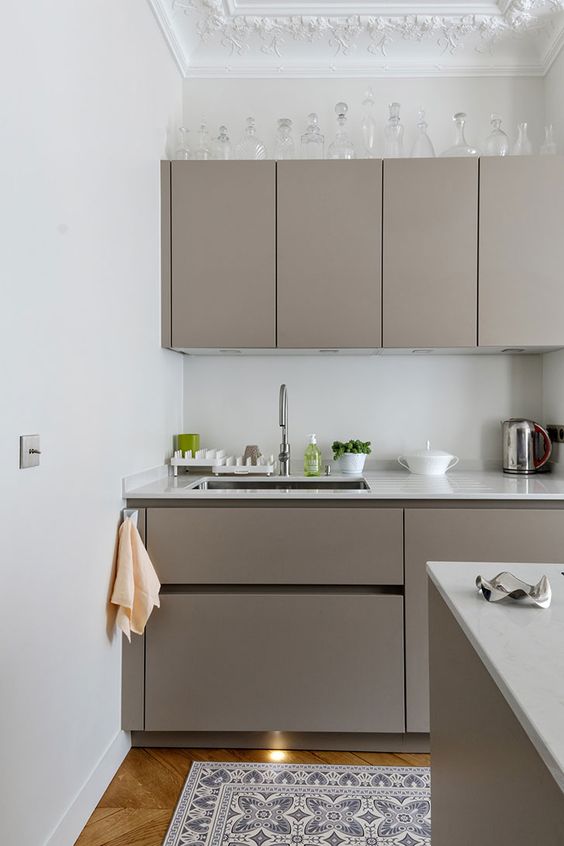 36 Refined Taupe Kitchen Decor Ideas That Inspire - DigsDigs