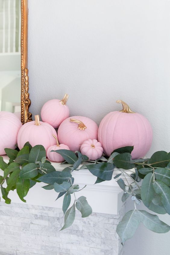 29 Shiny Glam Thanksgiving Decor Ideas - DigsDigs