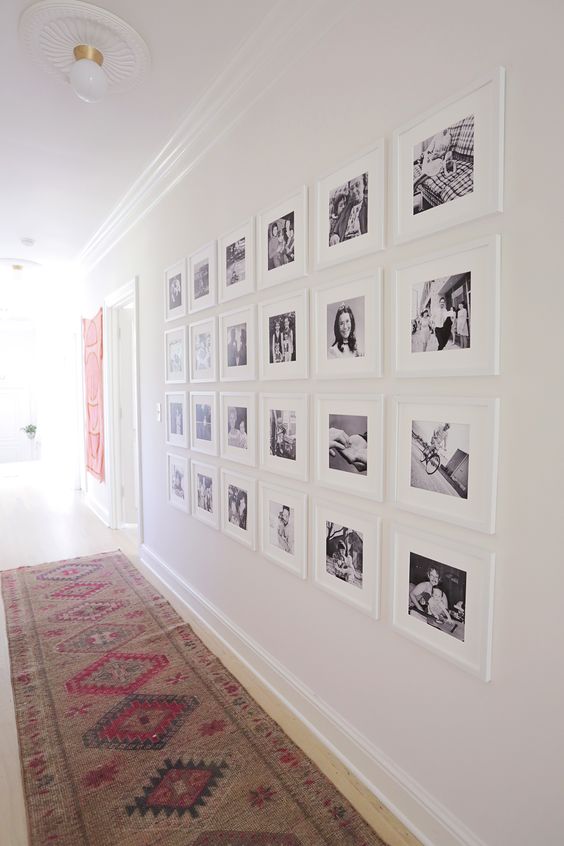 34 Stylish Black And White Gallery Wall Ideas - DigsDigs