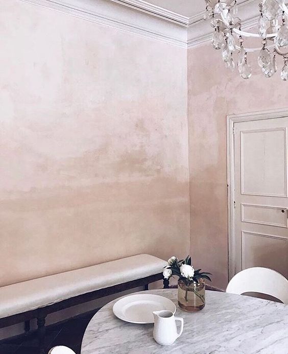 40 Limewashed Wall Ideas For A Textural Look - DigsDigs