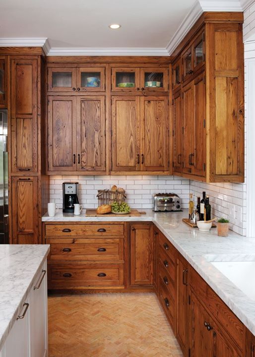 41 Cozy Stained Cabinet Ideas For Your Kitchen - DigsDigs