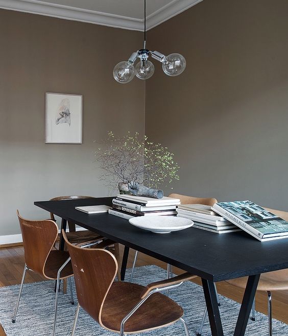 31 Elegant And Refined Taupe Dining Rooms - DigsDigs