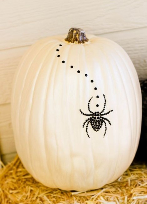 44 Modern Halloween Pumpkin Decor Ideas - DigsDigs