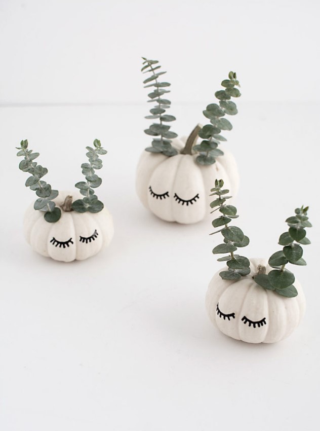 44 Modern Halloween Pumpkin Decor Ideas - DigsDigs