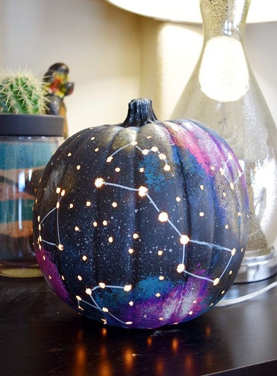 44 Modern Halloween Pumpkin Decor Ideas - DigsDigs