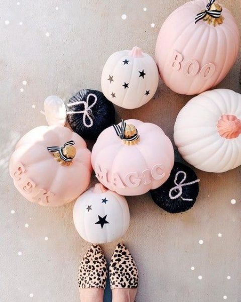 44 Modern Halloween Pumpkin Decor Ideas - DigsDigs