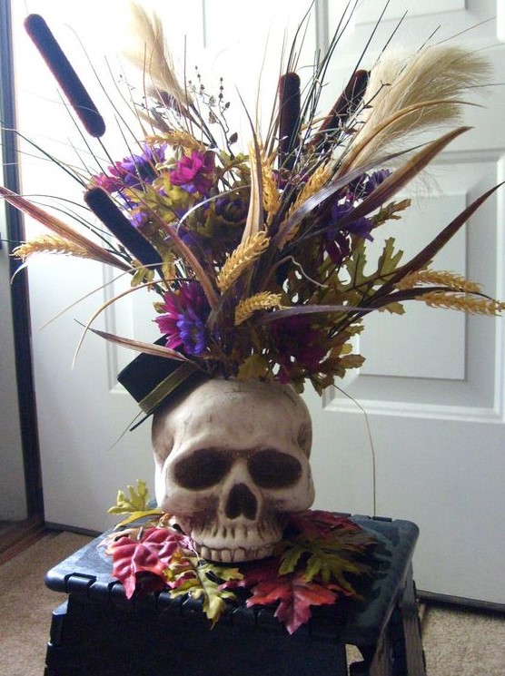 49 Non-Boring Skull Halloween Decor Ideas - DigsDigs
