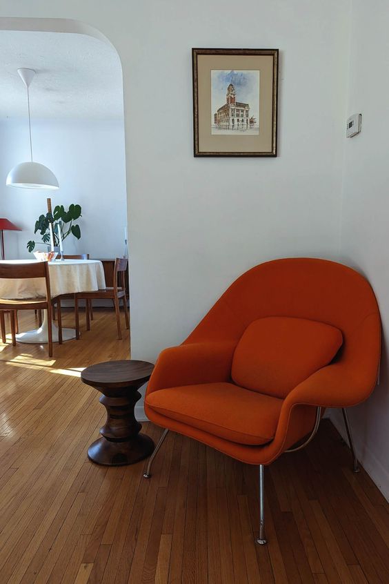 39 Timeless And Cozy Womb Chairs With Ottomans - DigsDigs