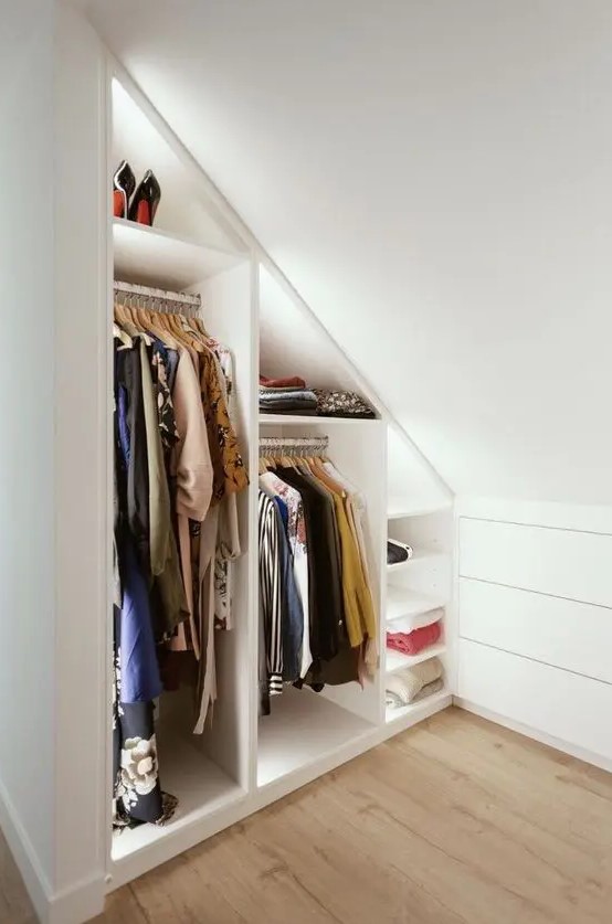 46 Attic Closets And Tips To Organize Them - DigsDigs